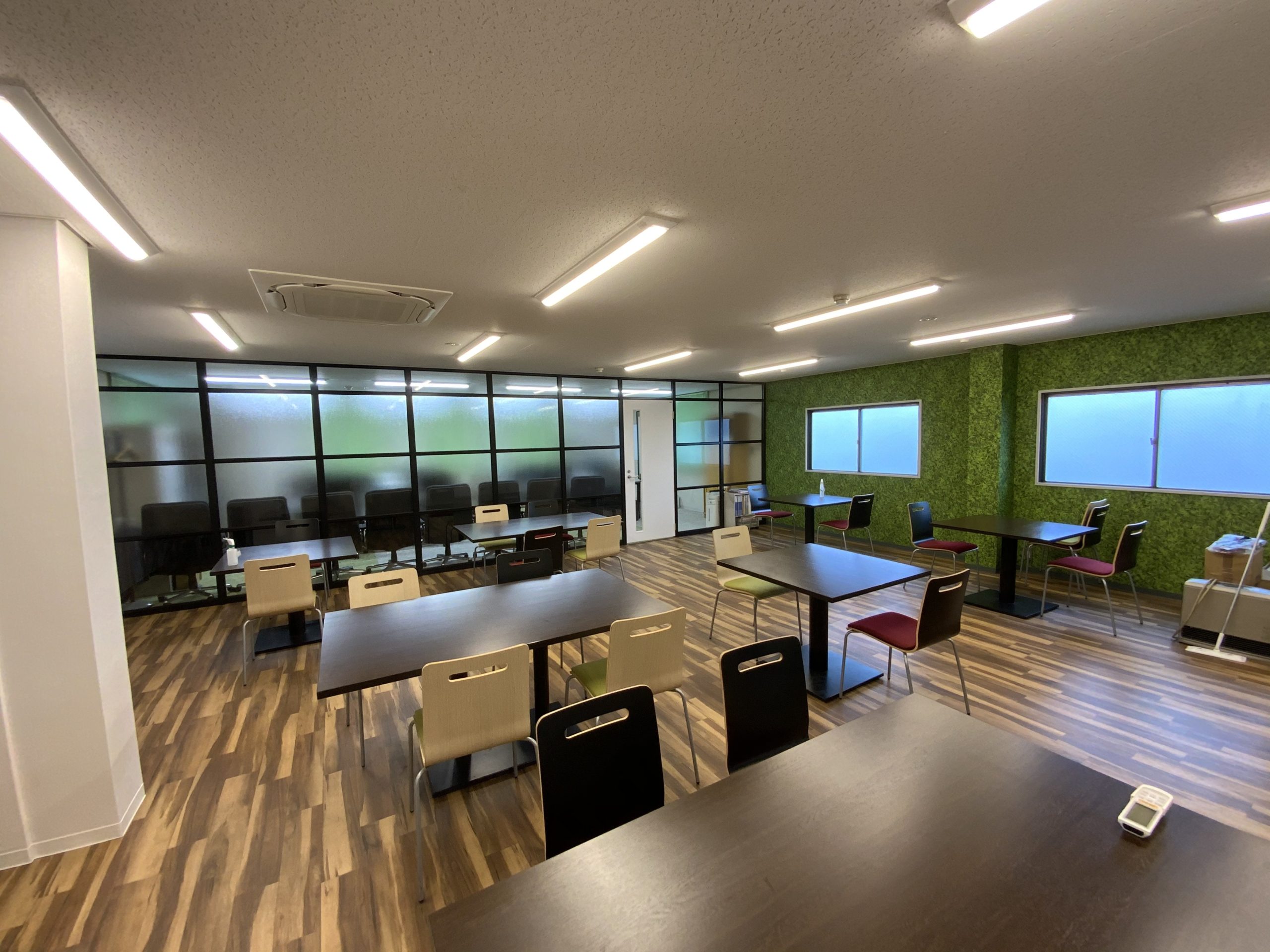 事務所・食堂改修｜施工事例｜京都の内装施工会社、株式会社インテリアオフィス匠